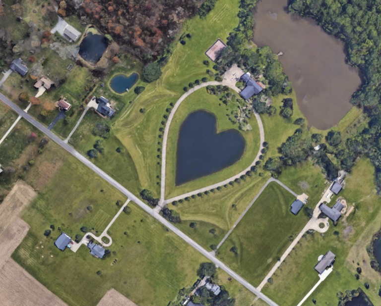 38 Cool And Funny Google Earth Images [With Map Coordinates]